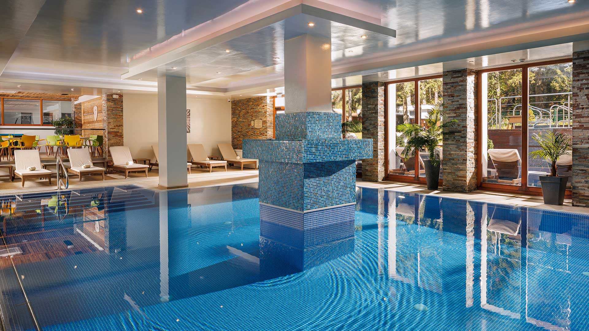 Teleferic Grand Hotel - Brașov, Poiana Brașov, România - Cazări cu Piscină